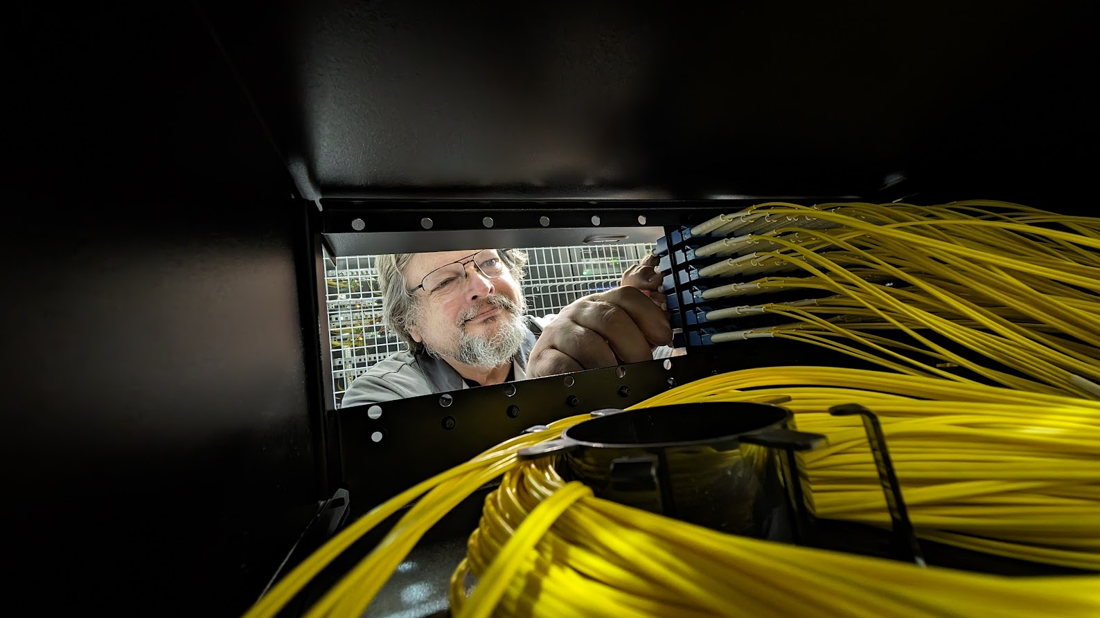 Remote Hands Support | Summit